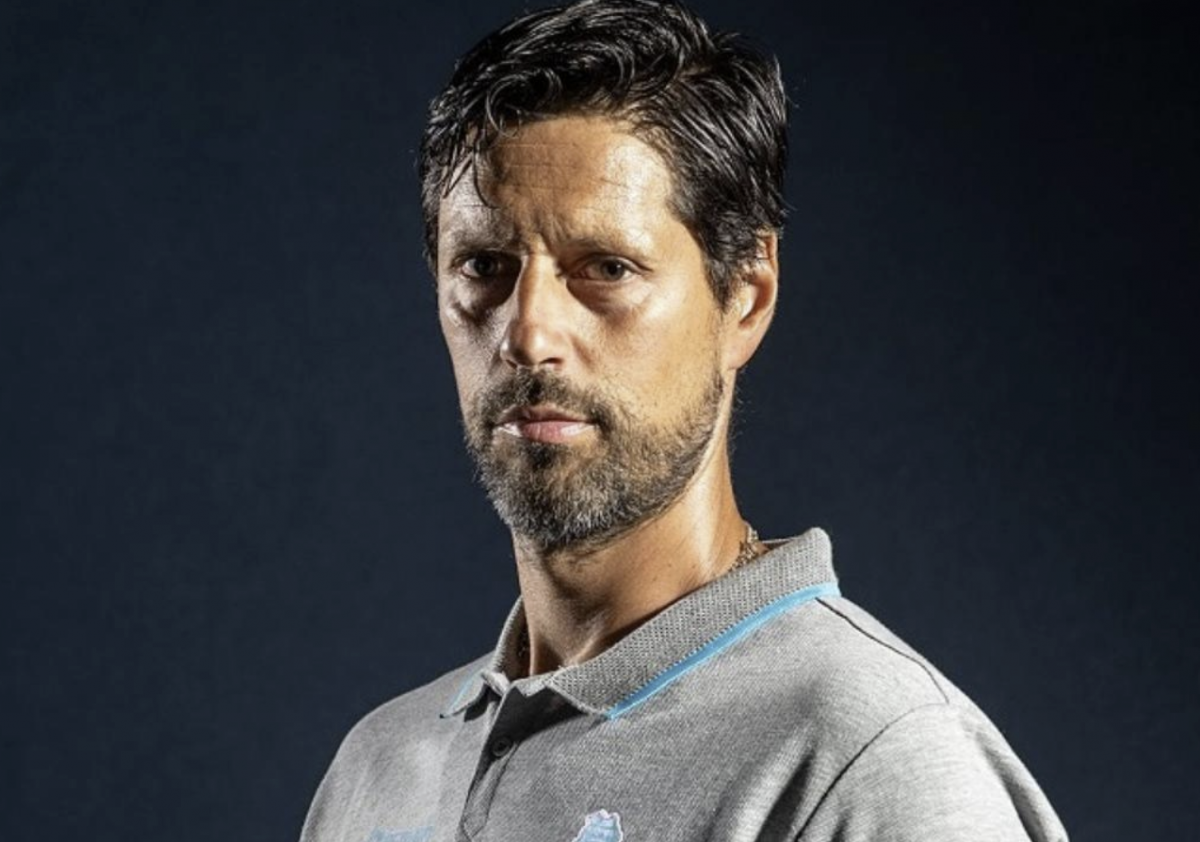 Vítor Bruno, Vencedor do Prémio Carreira FCDEFUC, é o novo treinador do ...